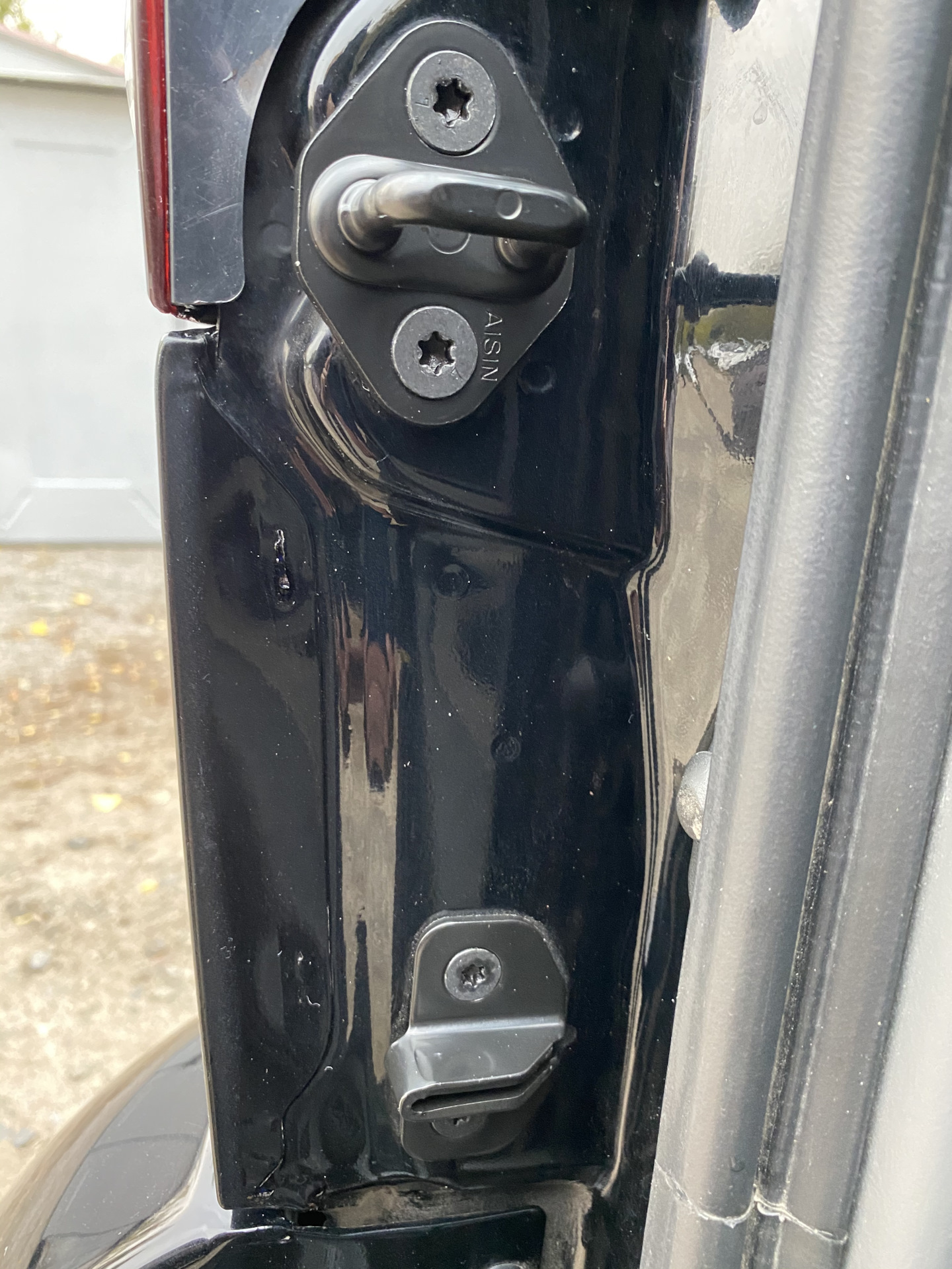 Приводим в порядок скобы, фиксаторы итд двери багажника — Toyota Land ...