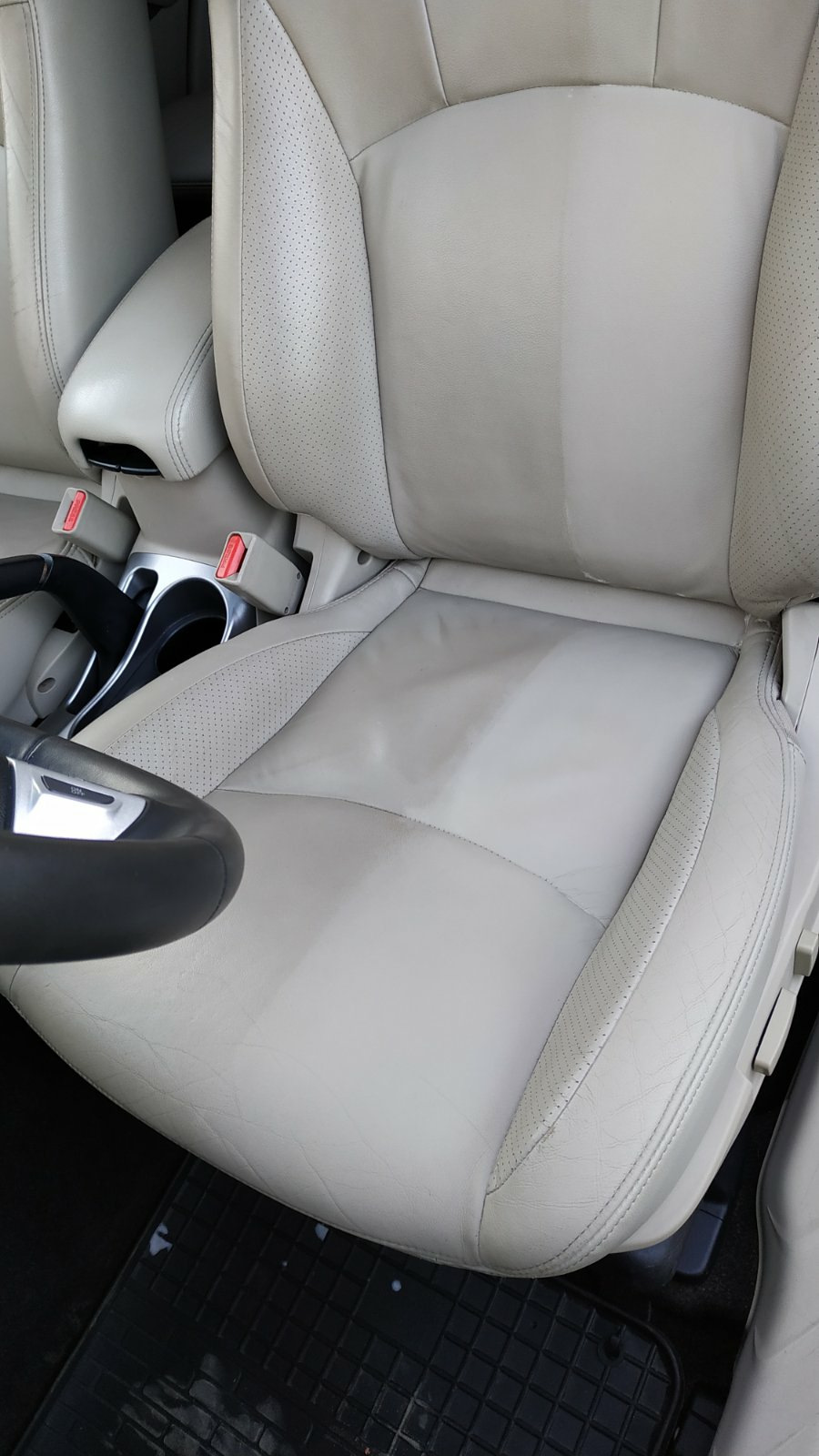 Чистота в салоне — Mitsubishi Outlander XL, 2 л, 2008 года | своими ...