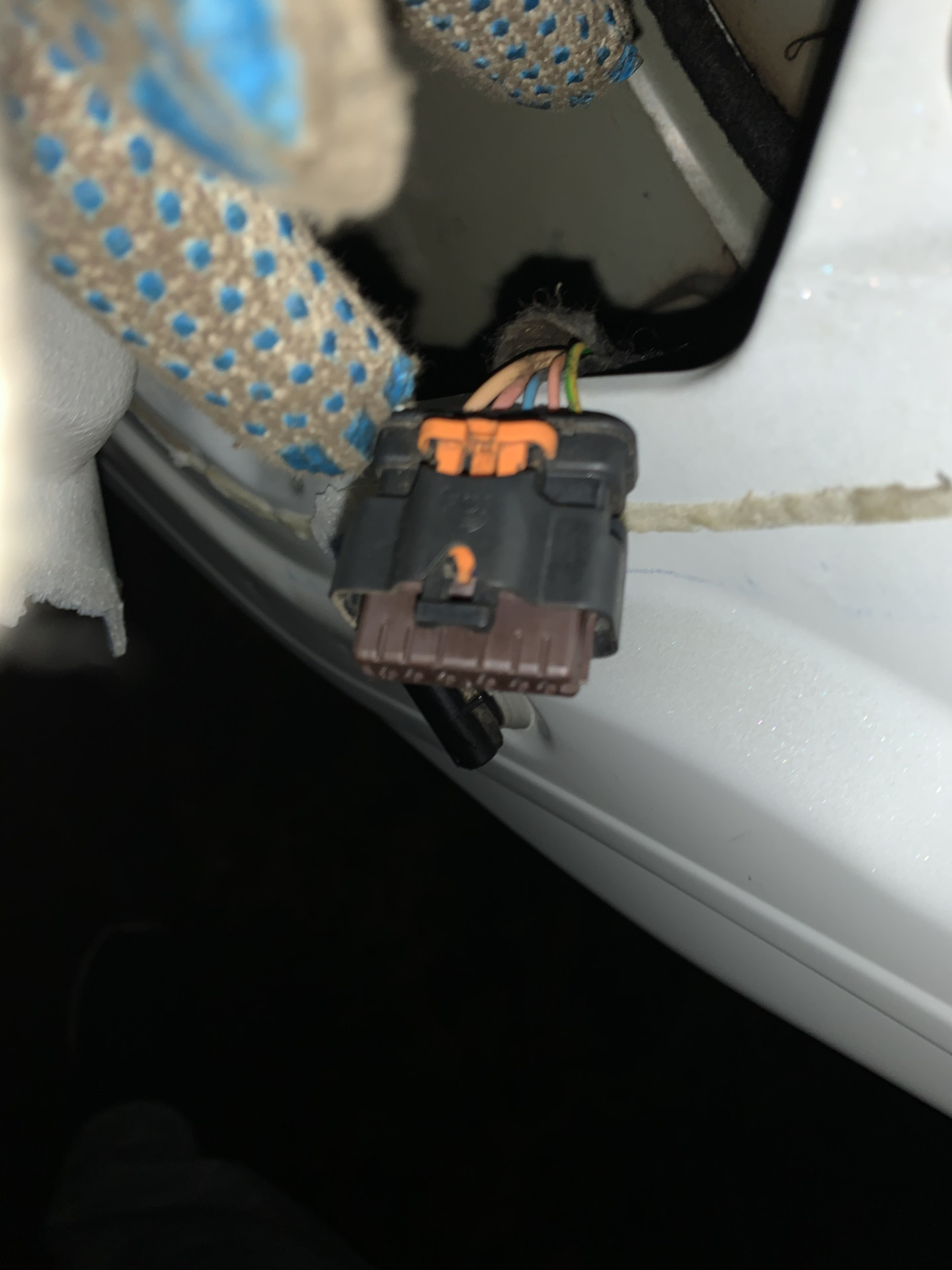 Нужна помощь с замком двери — Citroen C4 L, 1,6 л, 2013 года | поломка ...