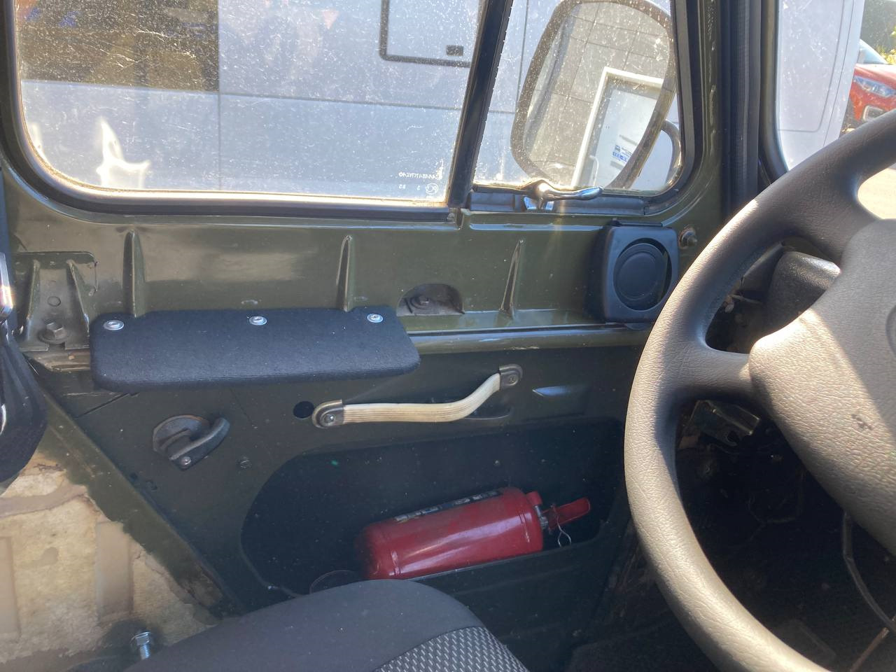 Подлокотники в УАЗ — УАЗ 3151, 2,4 л., 1998 года | своими руками | DRIVE2