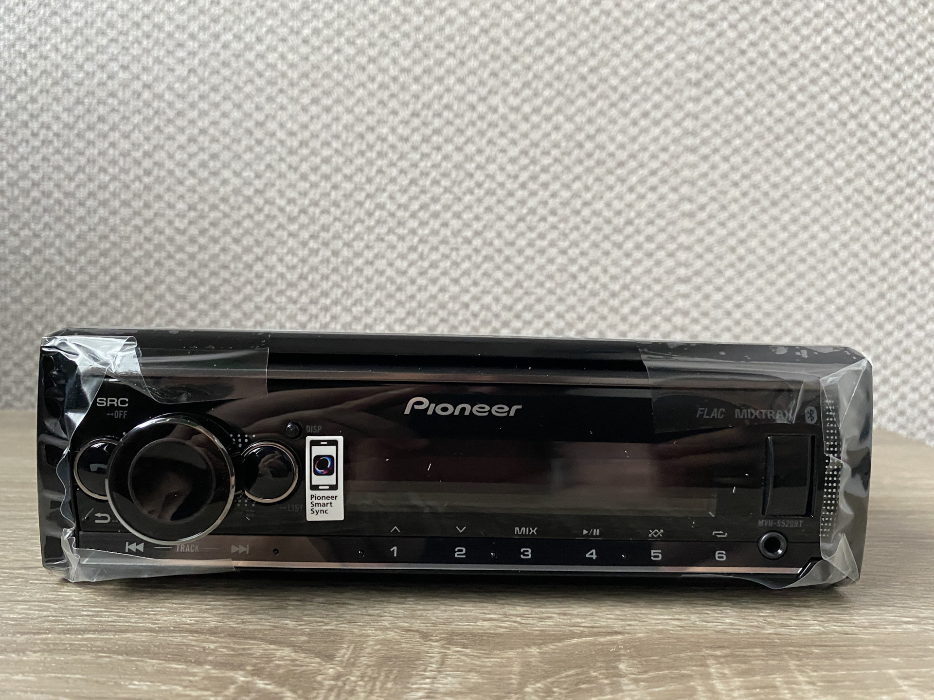 Покупка pioneer MVH-S520BT взамен 580 + УСТАНОВКА. — Lada Приора седан ...