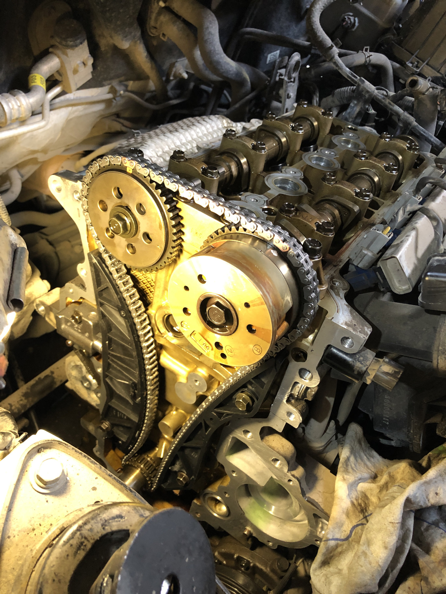 Замена цепи, задних амортизаторов, бендикса стартера и штока сцепления ...