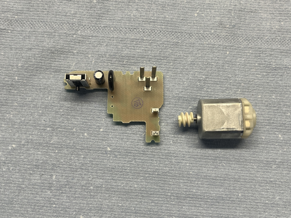 Электрокорректор фар Koito — Mitsubishi Pajero (4G), 3,8 л, 2008 года ...