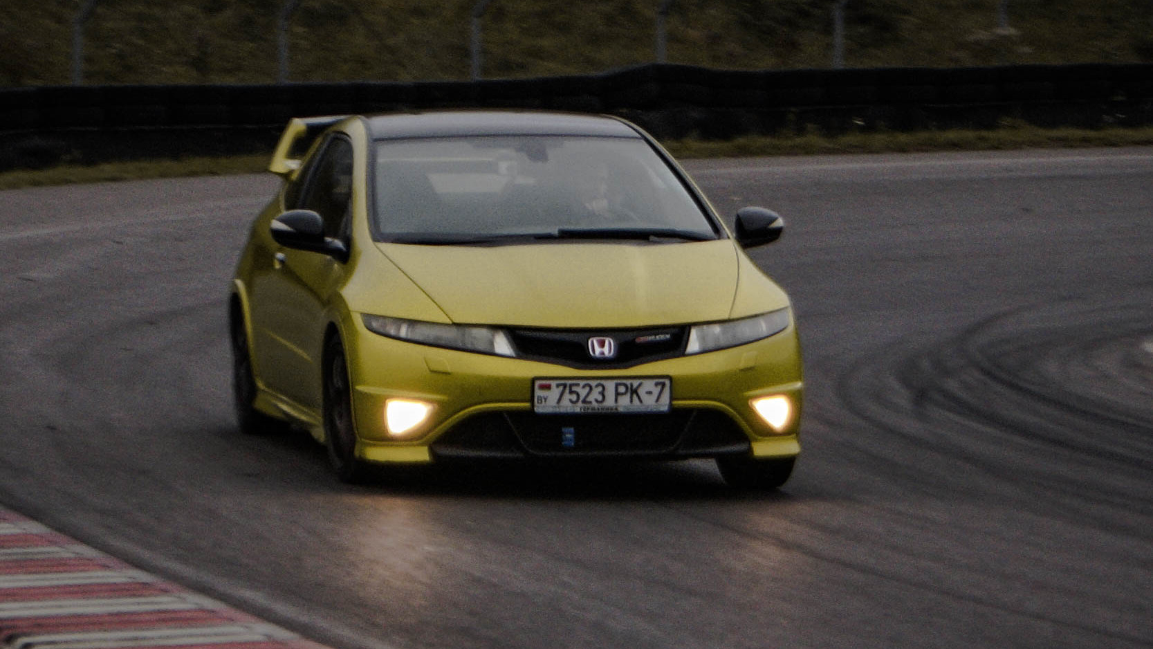 Honda Civic Type R (3G) 2.4 бензиновый 2007 | FN2.4 Pikachu ピカチュウ на DRIVE2