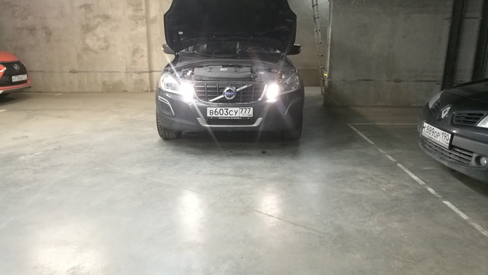 Дневные ходовые огни HELLA LEDayLine 30 с автосветом — Volvo XC60 (1G ...