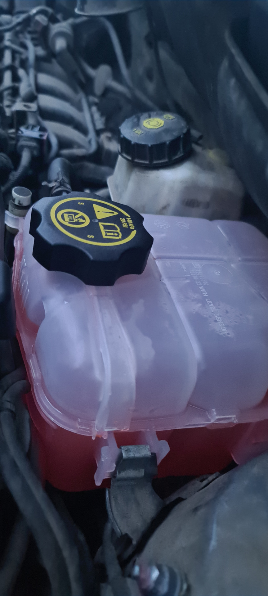 Водяной насос GM 24405895 и корпус термостата Agafit — Chevrolet ...