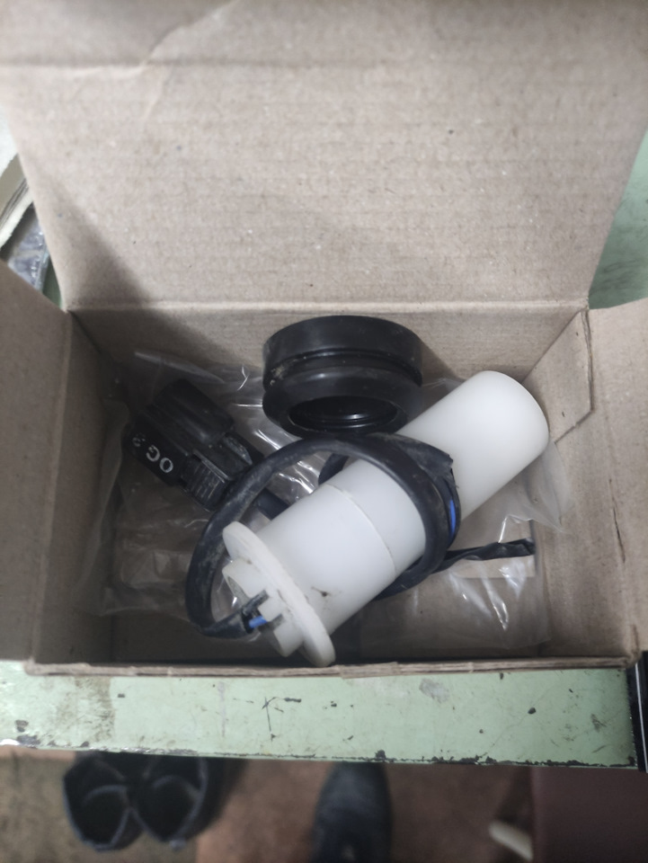 985201H000 ДАТЧИК УРОВНЯ ЖИДКОСТИ БАЧКА СТЕКЛООМЫВАТЕЛЯ, 12В KIA ...