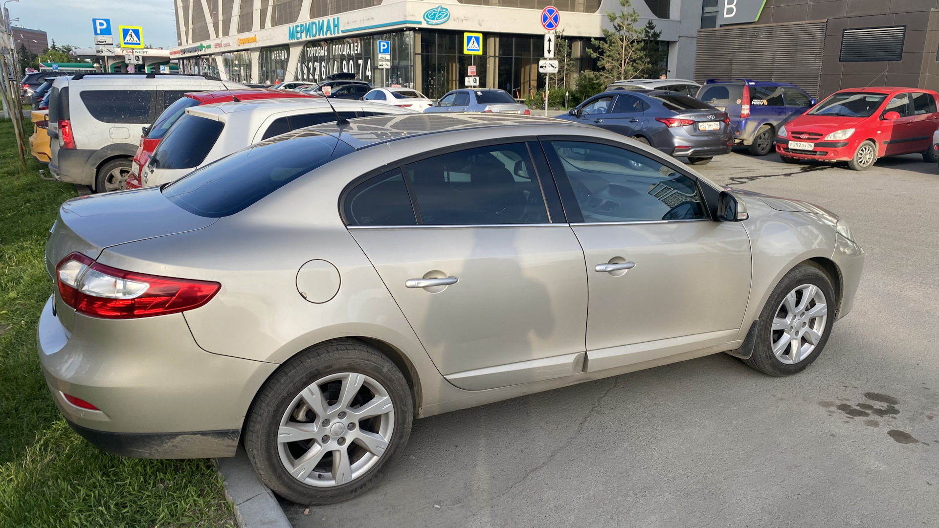 Затонировался — Renault Fluence, 1,6 л, 2011 года | аксессуары | DRIVE2
