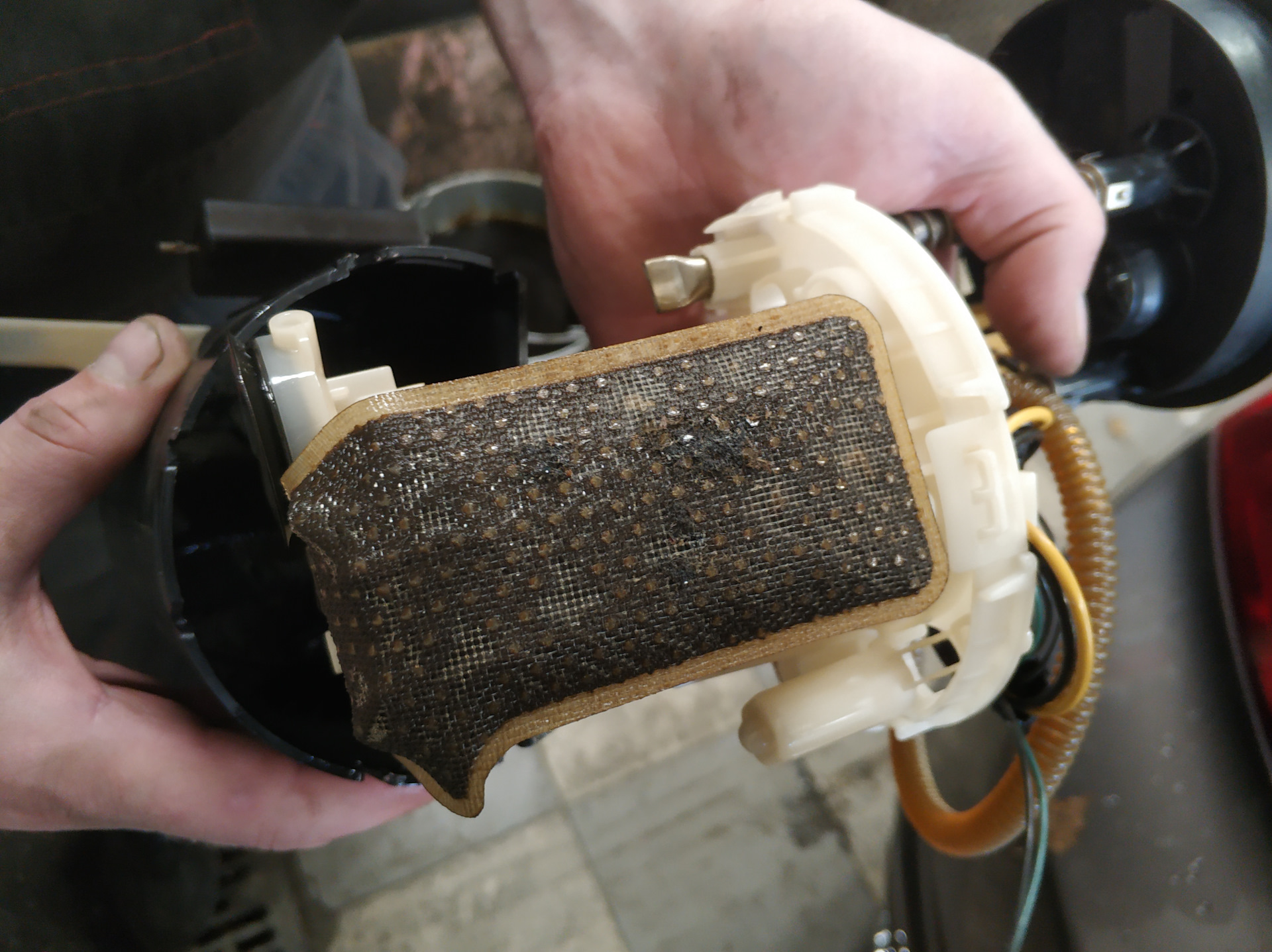 17. Ревизия топливной системы — Volvo S80 (2G), 3,2 л, 2007 года ...