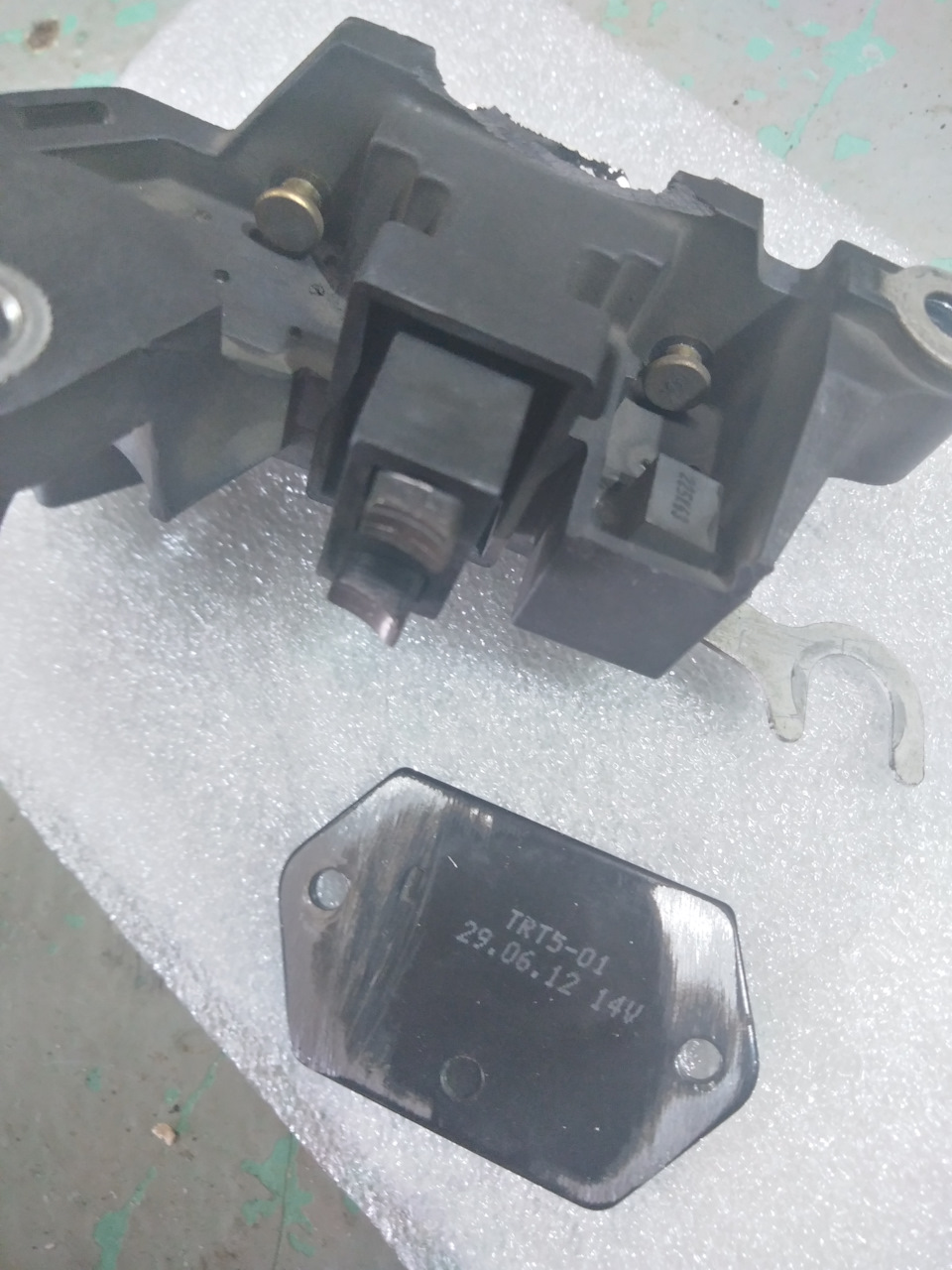 TRT501 Регулятор напряжения генератора для автомобилей Лада 1117-1119 Калина STARTVOLT VRR 0117X ...