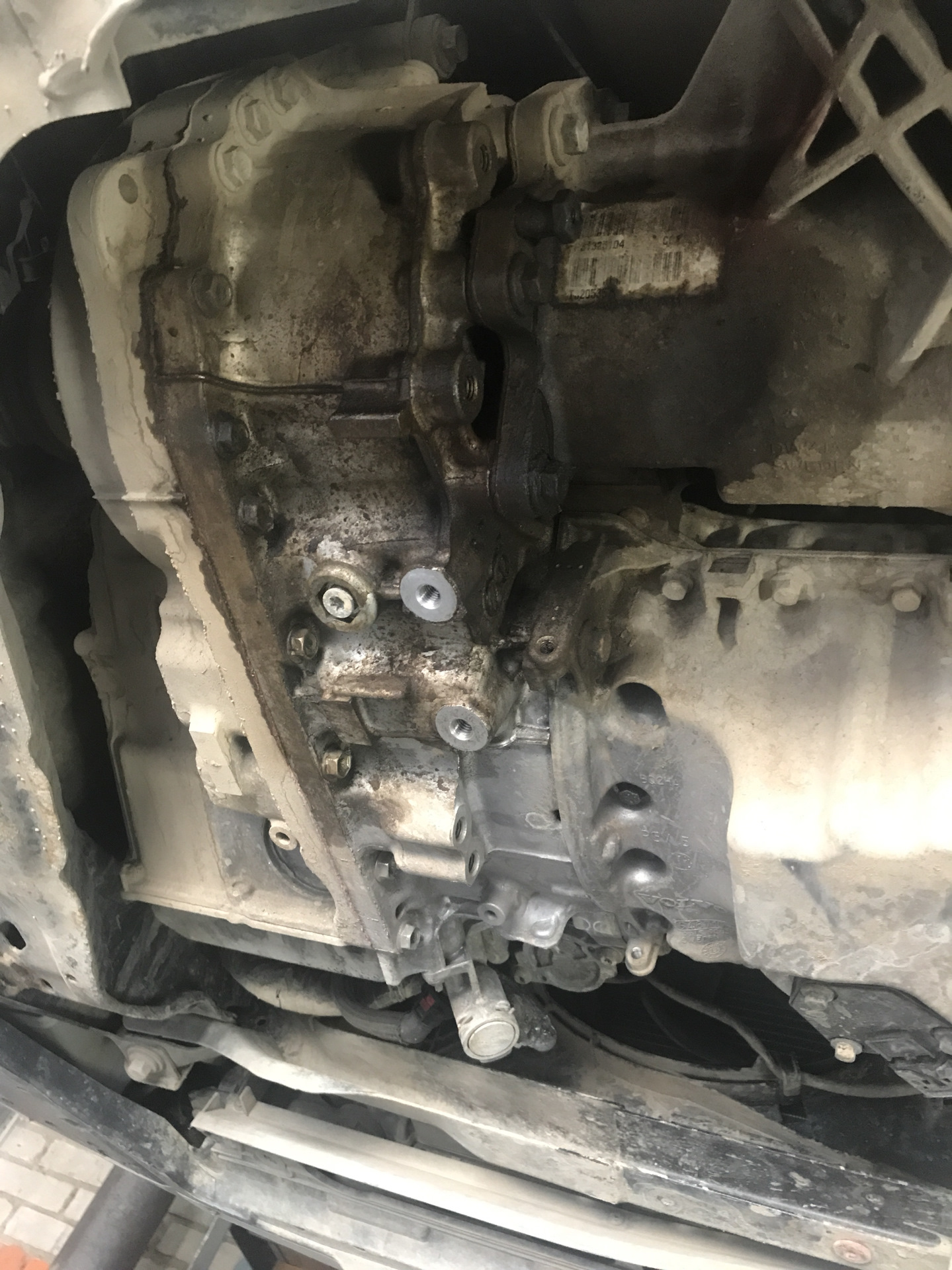 Замена сальников акпп. — Volvo XC60 (1G), 2,5 л, 2015 года | визит на ...