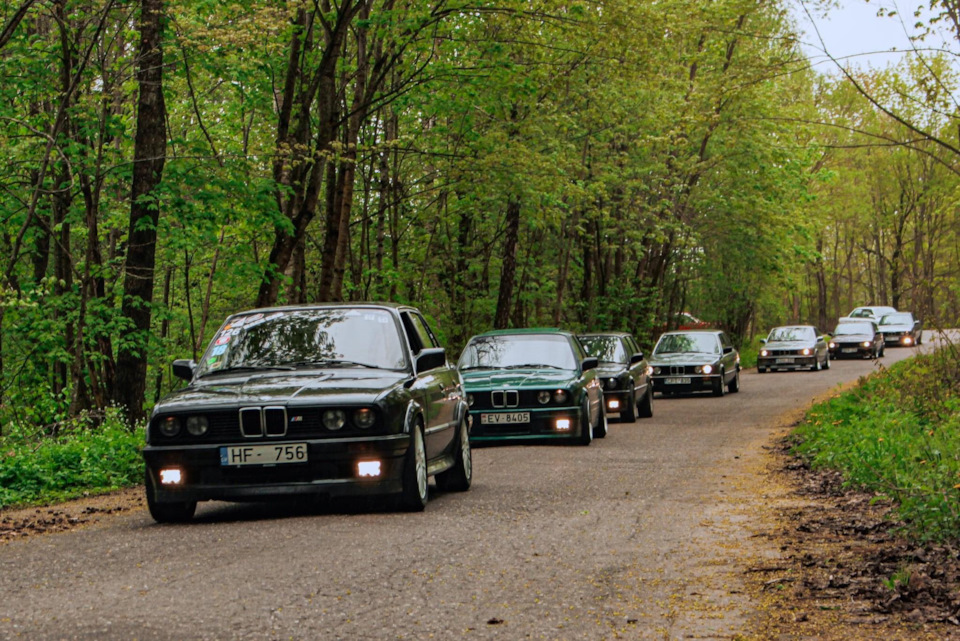 Открытие сезона Е30 в Литве 2022 — BMW 3 series (E30), 2,5 л, 1990 года | встреча | DRIVE2