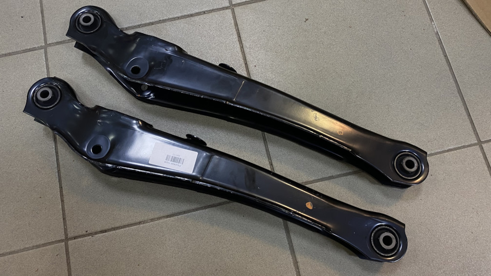 4113A041 РЫЧАГ ЗАДНЕЙ ПОДВЕСКИ В СБОРЕ, НИЖНИЙ Mitsubishi | Запчасти на ...