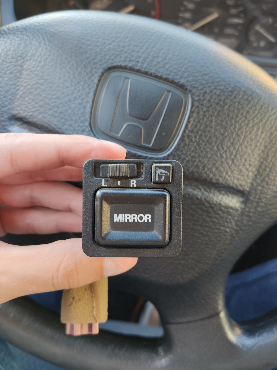 79. Джойстик зеркал Honda Domani MA — Honda Civic Fastback (5G), 1,5 л ...
