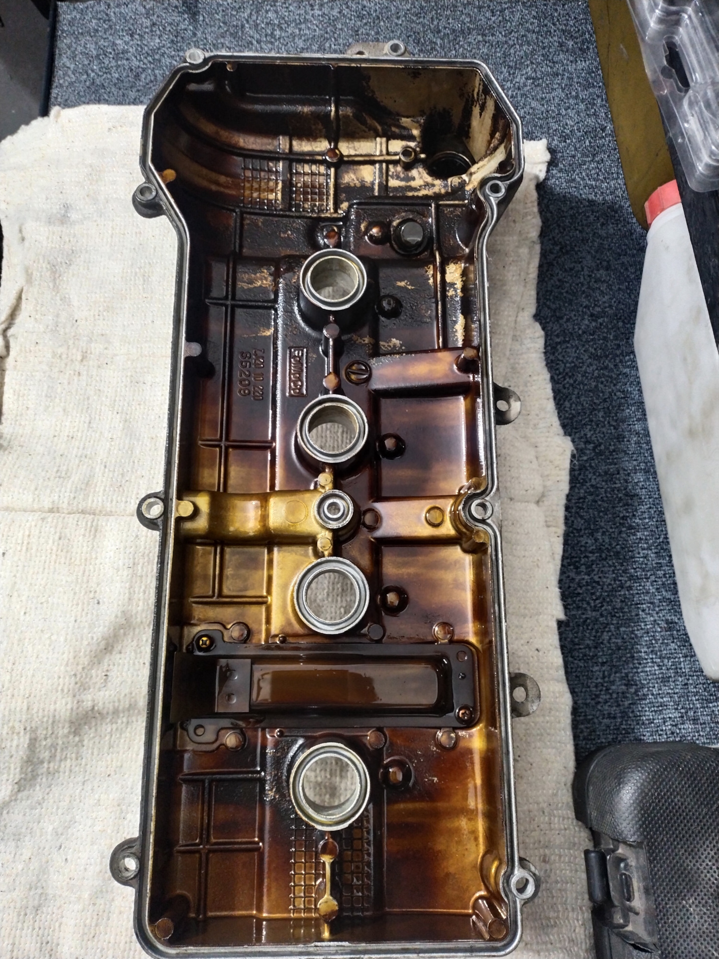 Замена прокладки крышки клапанов. — Mazda 3 (1G) BK, 1,6 л, 2005 года ...