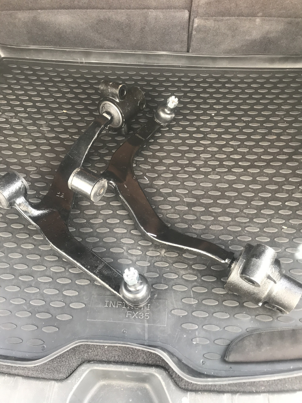 Передние рычаги Infiniti FX35 — DRIVE2
