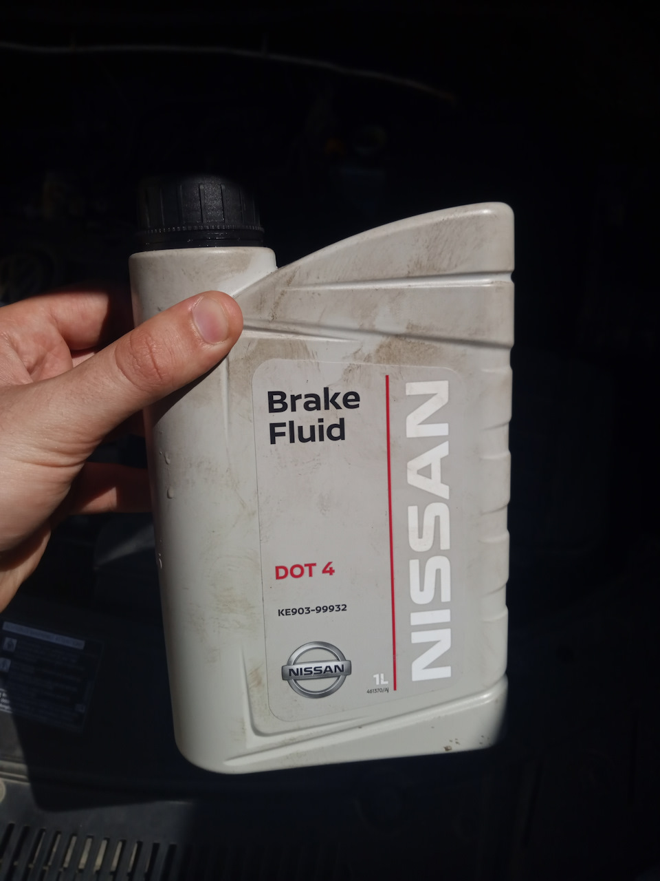 Замена тормозной жидкости — Volkswagen Passat B6, 1,4 л, 2009 года ...