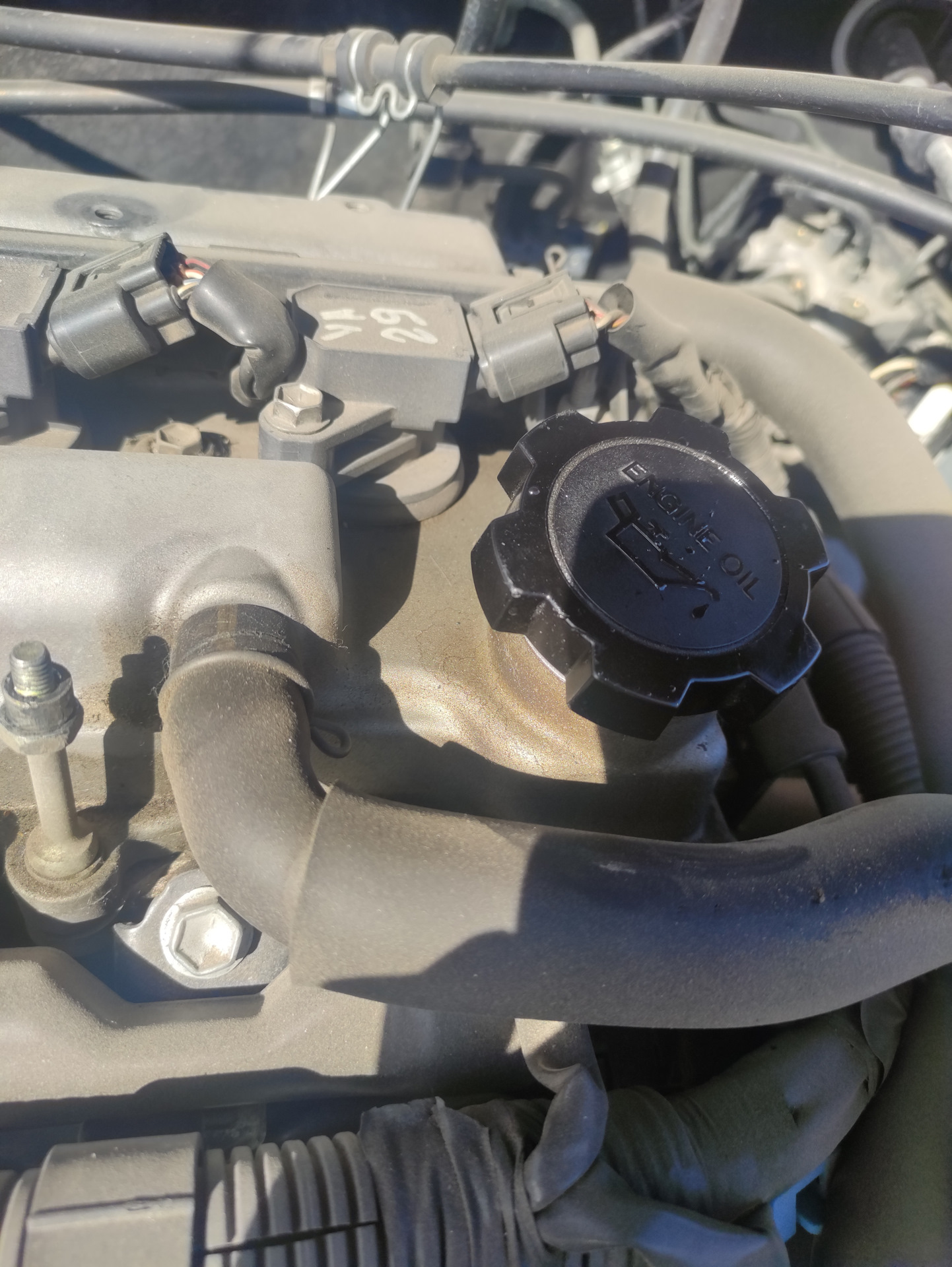 Замена прокладки в крышке маслозаливной горловины — 9043037140 ...