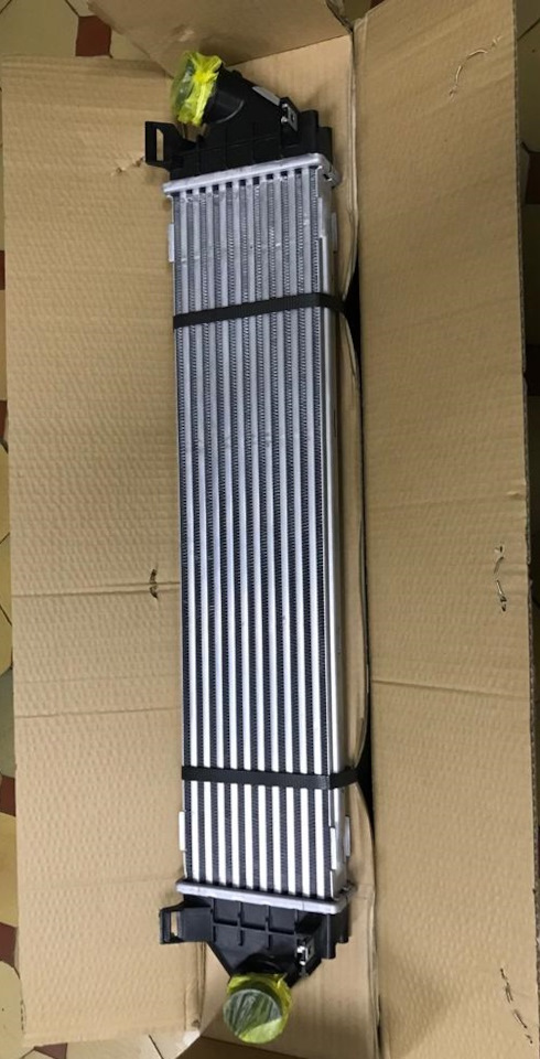 Интеркулер (охладитель наддувочного воздуха) Ford Volvo на Ford Galaxy ...