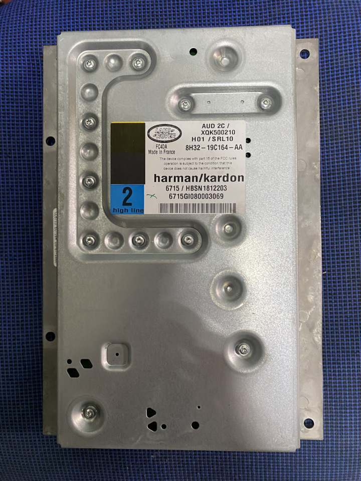 комплект акустической системы Harman/Kardon на Land Rover Discovery III ...