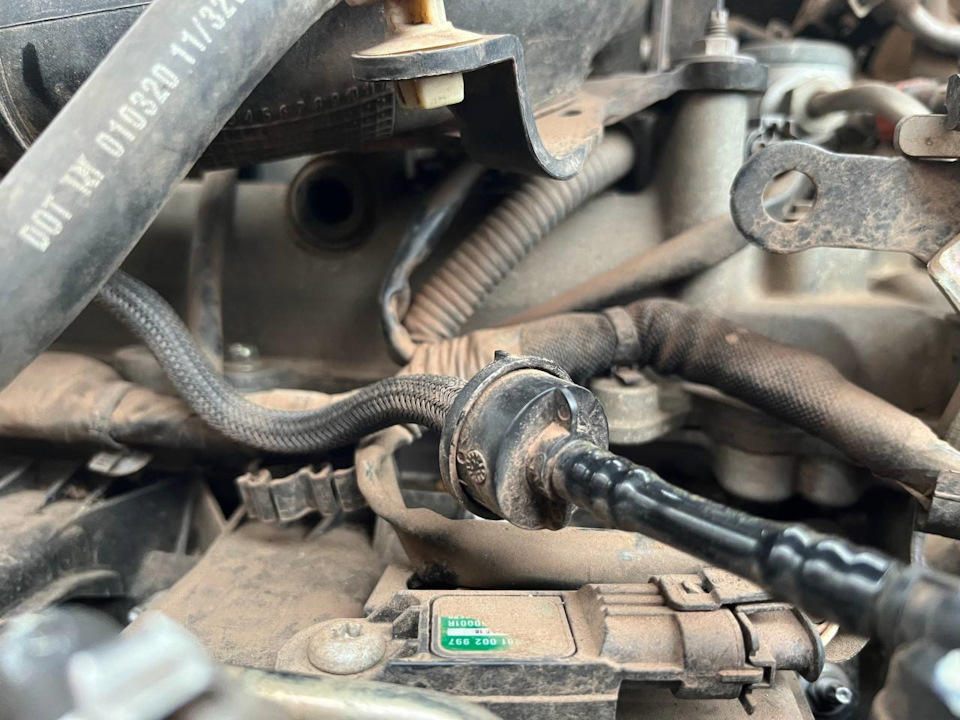 Замена топливного фильтра на Qashqai 1.2, замена резинки клапана ...