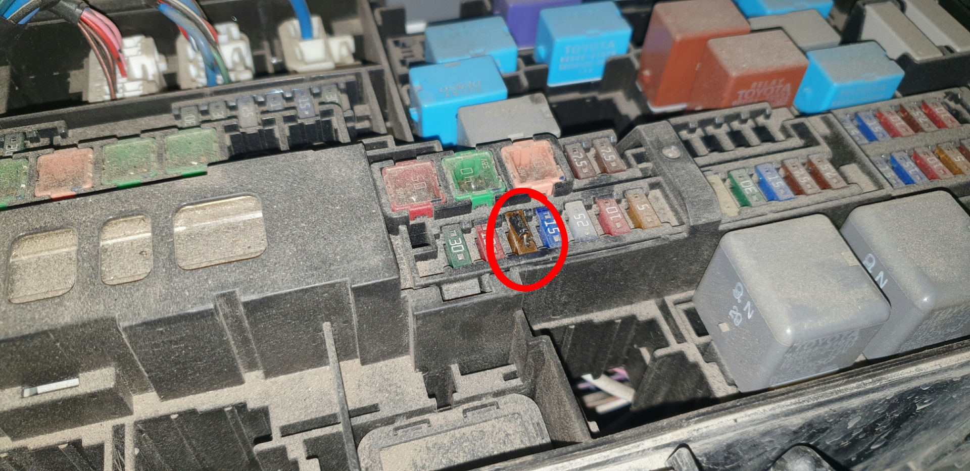 Поднятие напряжения на зиму — Toyota Sequoia (2G), 5,7 л, 2012 года ...