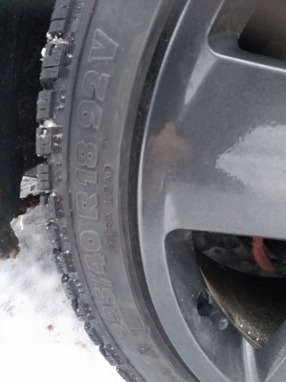 Taurus 225/40r18 — Volkswagen Golf Mk5, 1,9 л, 2004 года | шины | DRIVE2