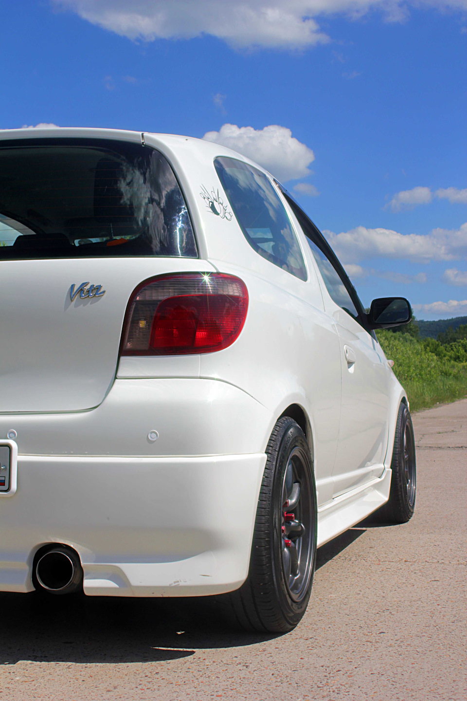 Обновленный выхлоп BJ на Toyota Vitz RS AT 4WD — Toyota Vitz (10), 1,5 ...