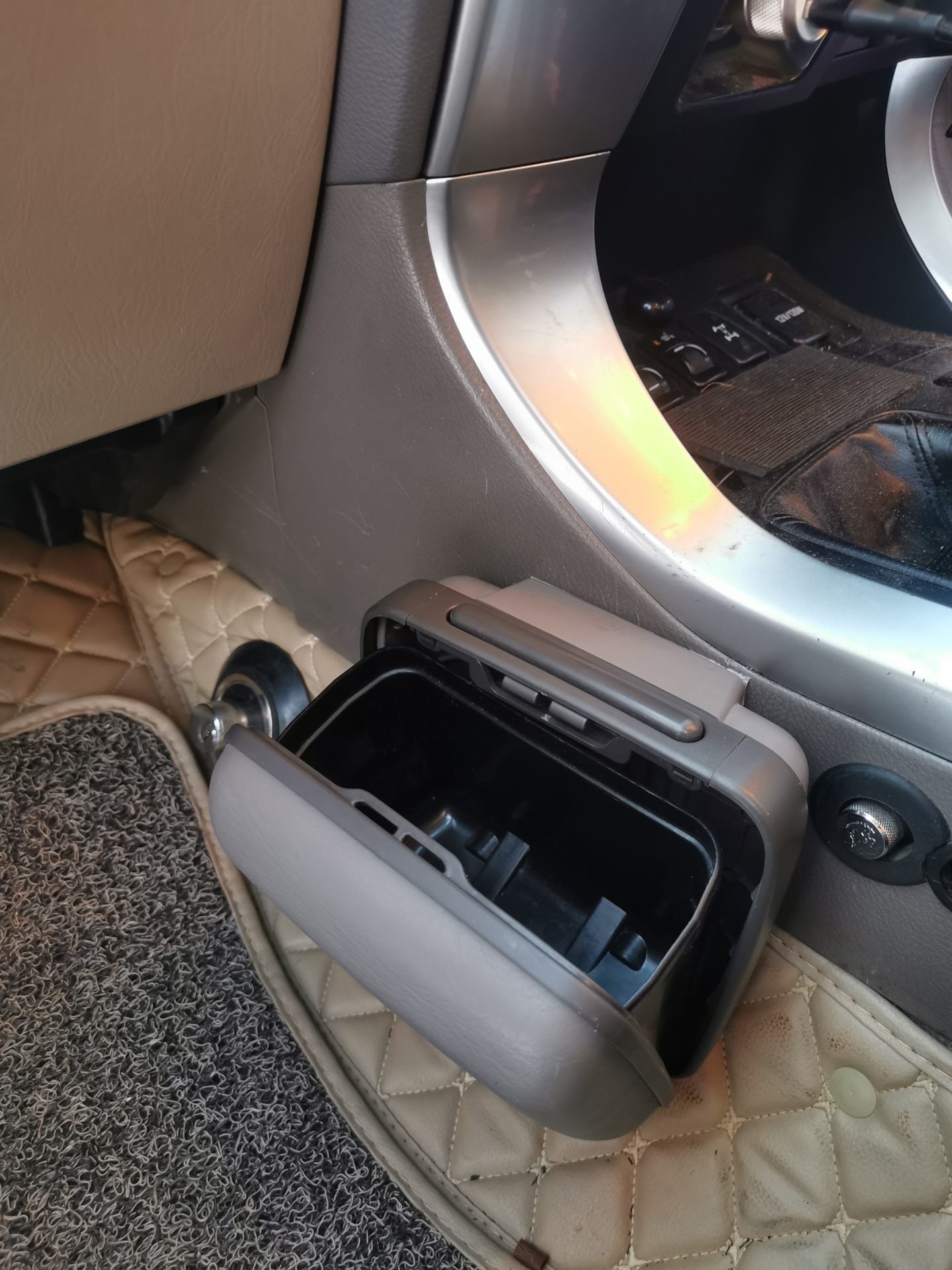 Оригинальная японская мусорка Toyota Clean box — Toyota Land Cruiser ...