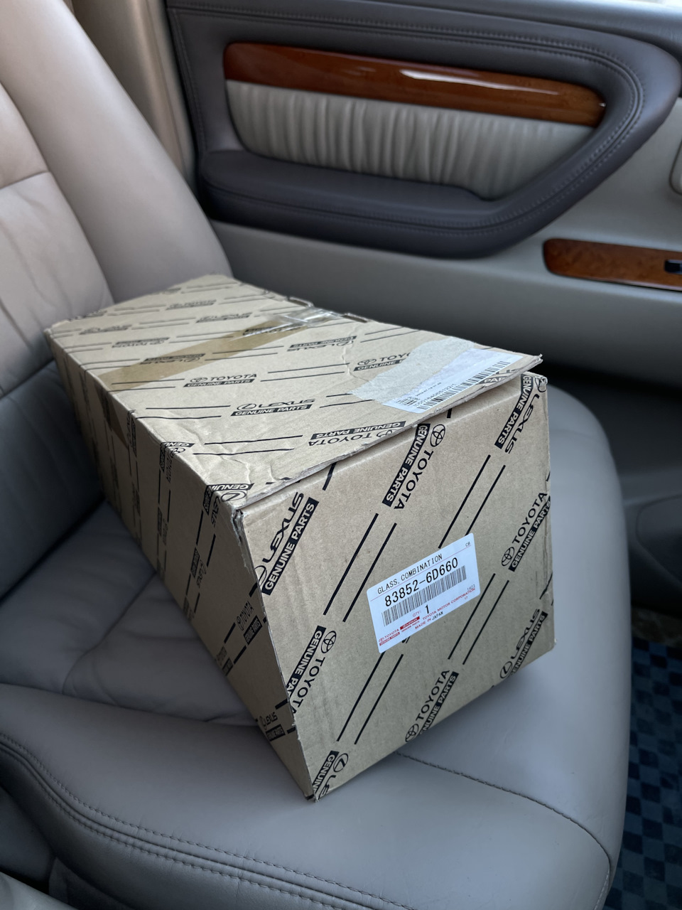 838526D660 СТЕКЛО ЩИТКА ПРИБОРОВ/GLASS, COMBINATION TOYOTA LEXUS ...