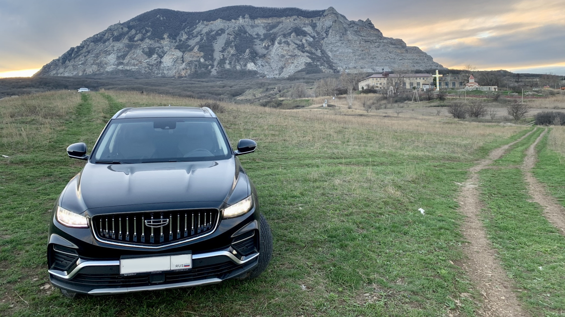 Geely Atlas Pro 1.5 гибридный (Plug-in) 2021 | Flagship+ на DRIVE2