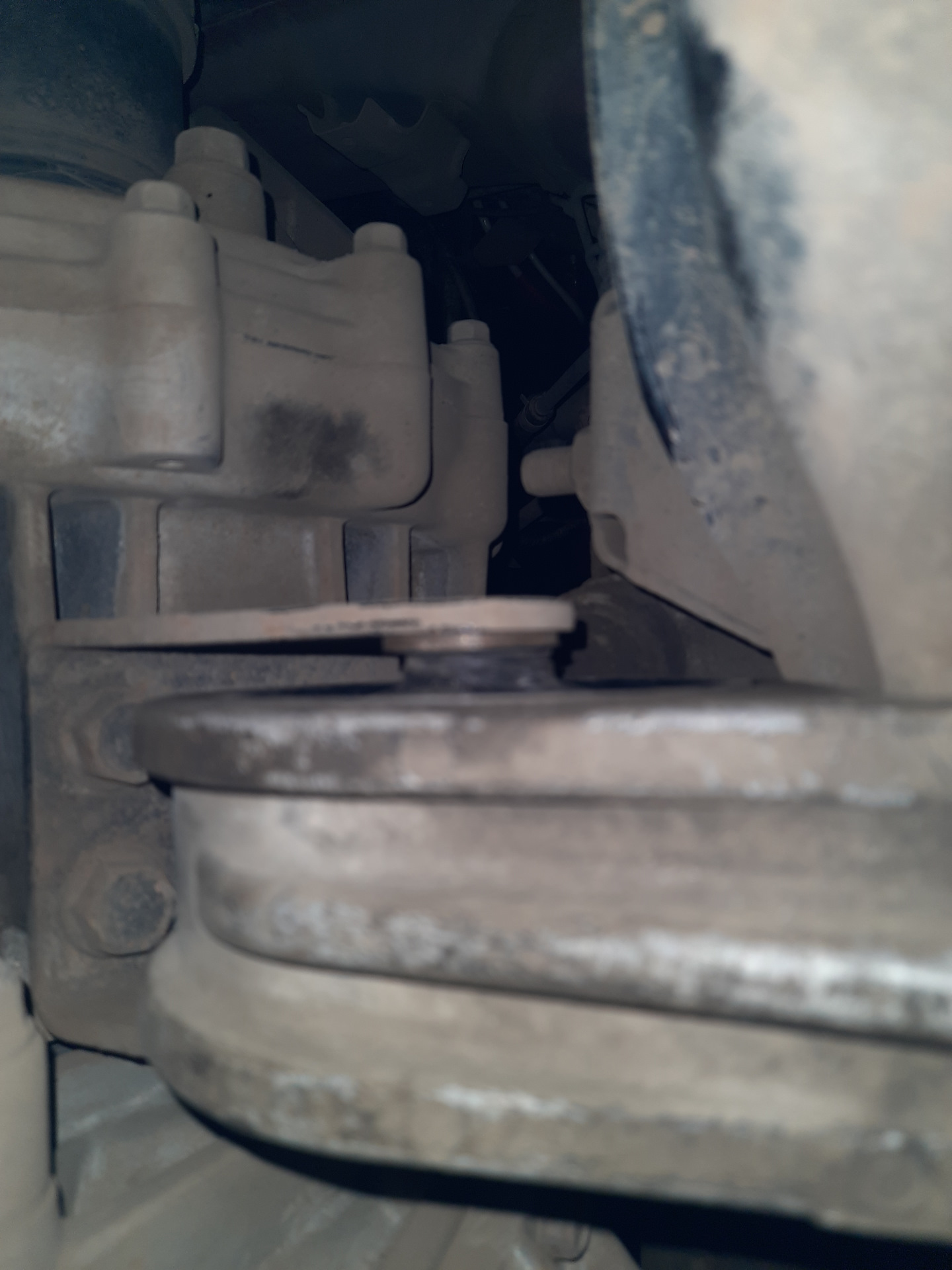 Замена задней опоры двигателя. — SsangYong Actyon (2G), 2 л, 2012 года ...