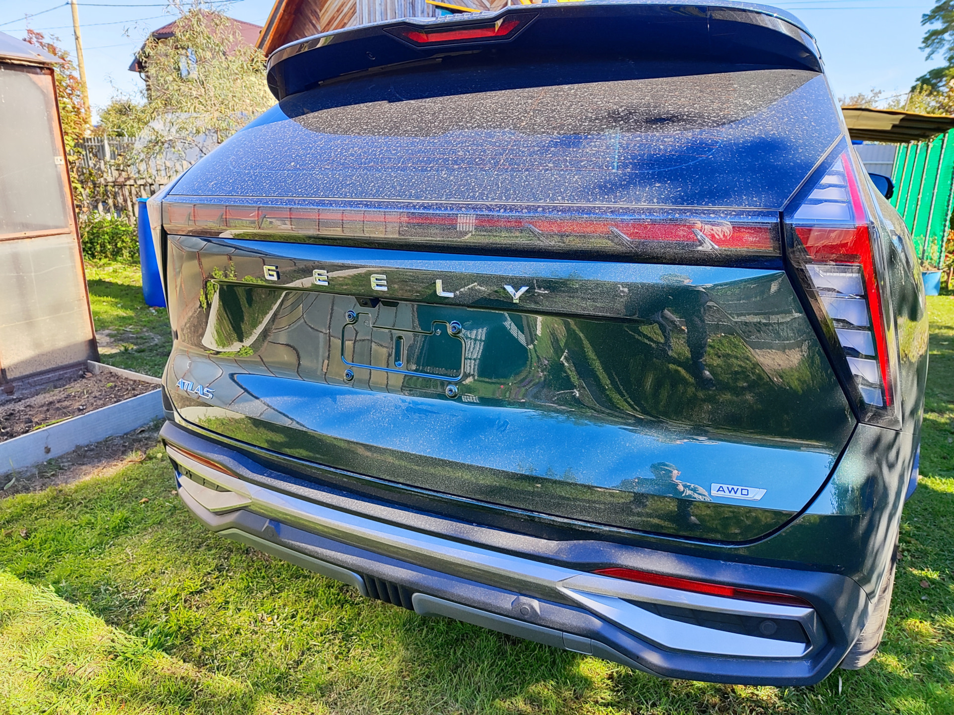 28.09.24 рамки под номера — Geely Atlas (2G), 2 л, 2024 года | аксессуары | DRIVE2