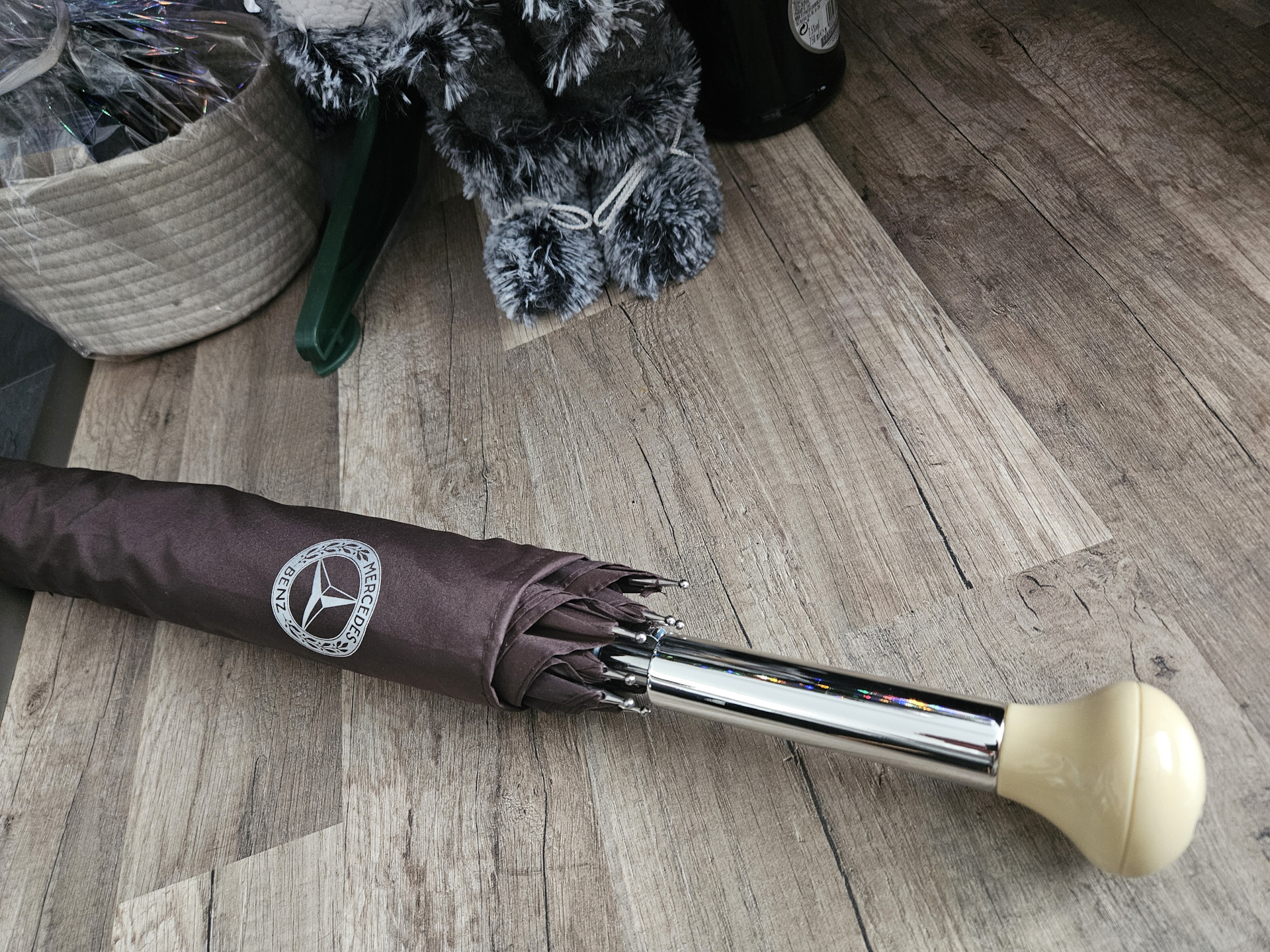 Подарок на Новый Год — Mercedes-Benz W123, 2,8 л, 1985 года ...