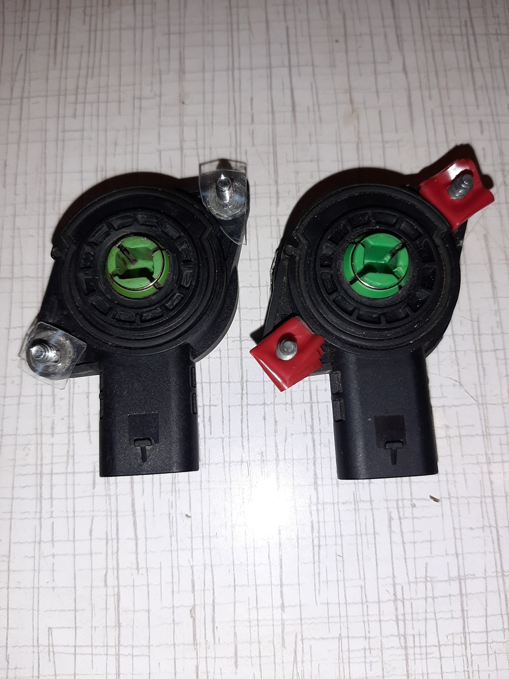 Датчик положения заслонок впускного коллектора G336 — Skoda Octavia A5 ...