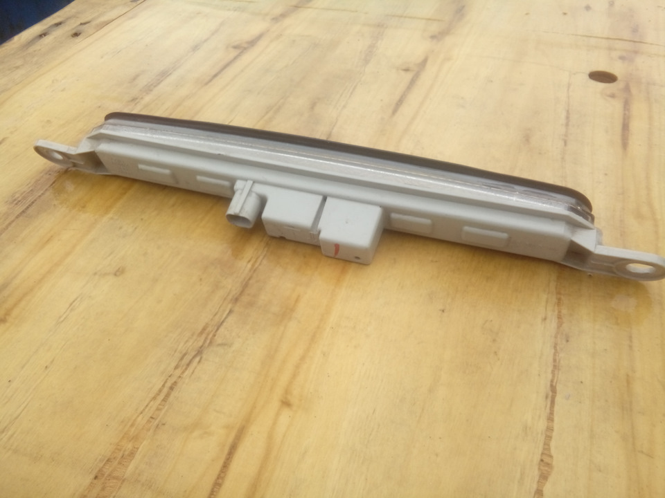 8334A065 ФОНАРЬ СТОП-СИГНАЛА ДОПОЛНИТ.В СБОРЕ Mitsubishi | Запчасти на ...