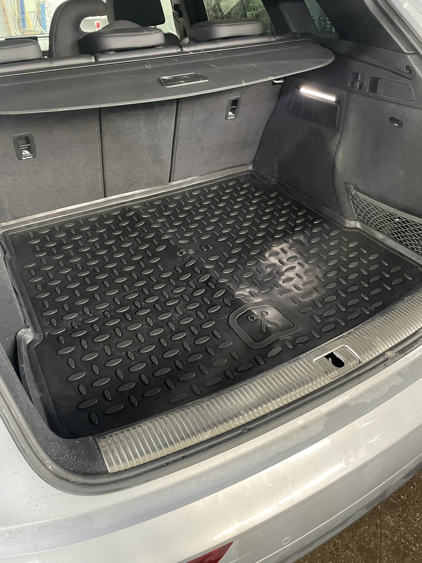 Коврик в багажник — Audi Q5 (2G), 2 л, 2018 года | аксессуары | DRIVE2