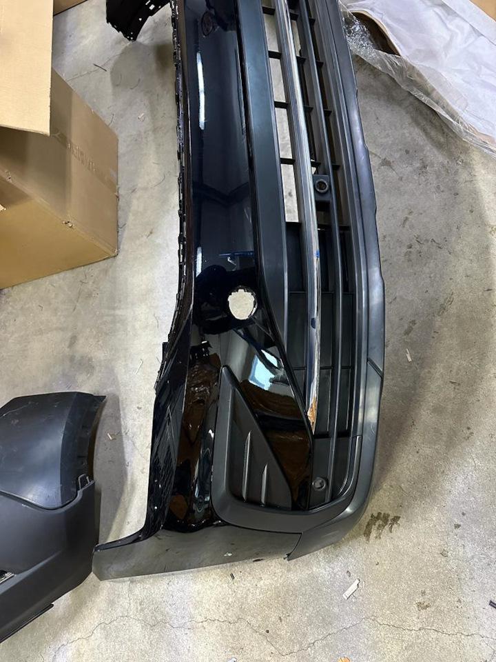 Спойлер переднего бампера с хром. молдингом 5NA805901 9B9/5NA805901B ...