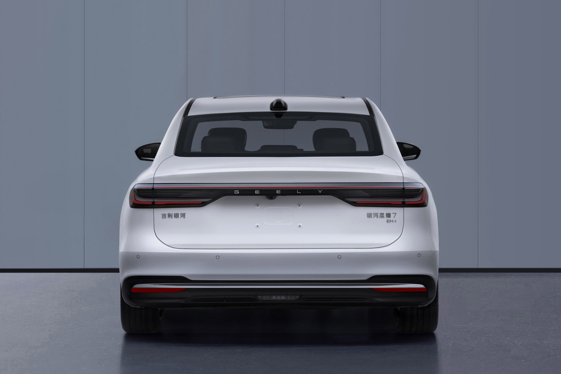 Geely Galaxy Starshine 7: новый гибридный седан с искусственным ...