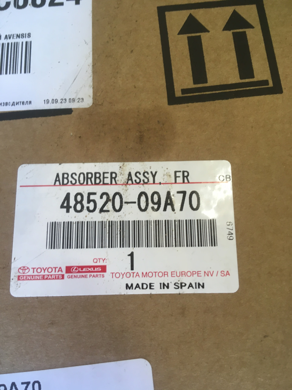 Передние стойки, пыльники стоек, ступичный подшипник — Toyota Avensis ...