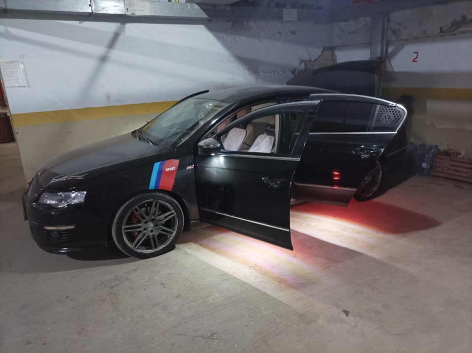 Светодиодная подсветка дверей — Volkswagen Passat B6, 1,8 л, 2008 года ...