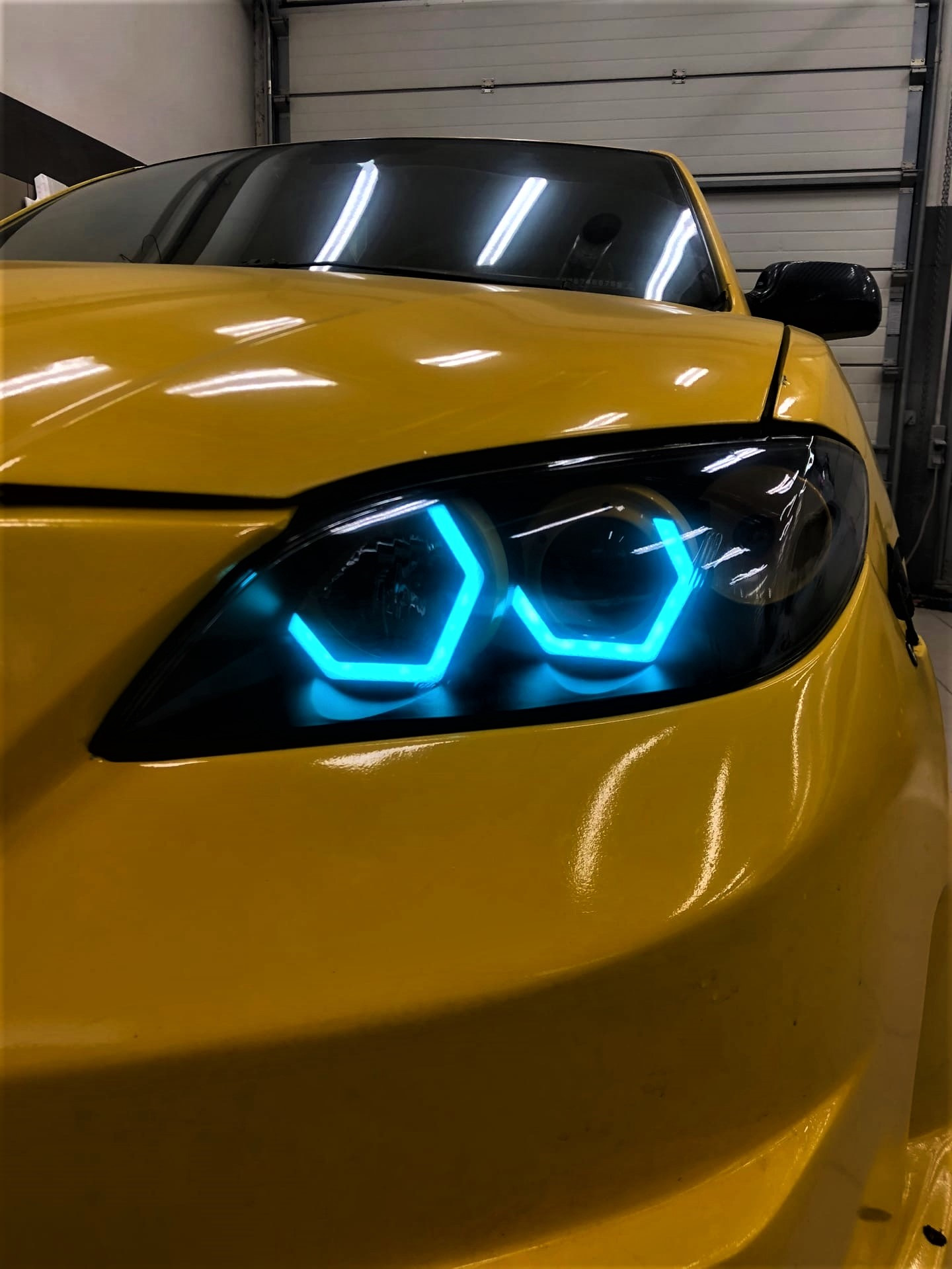 Ангельские глазки TAU tech в фары Mazda 3 BK седан — TAU tech на DRIVE2