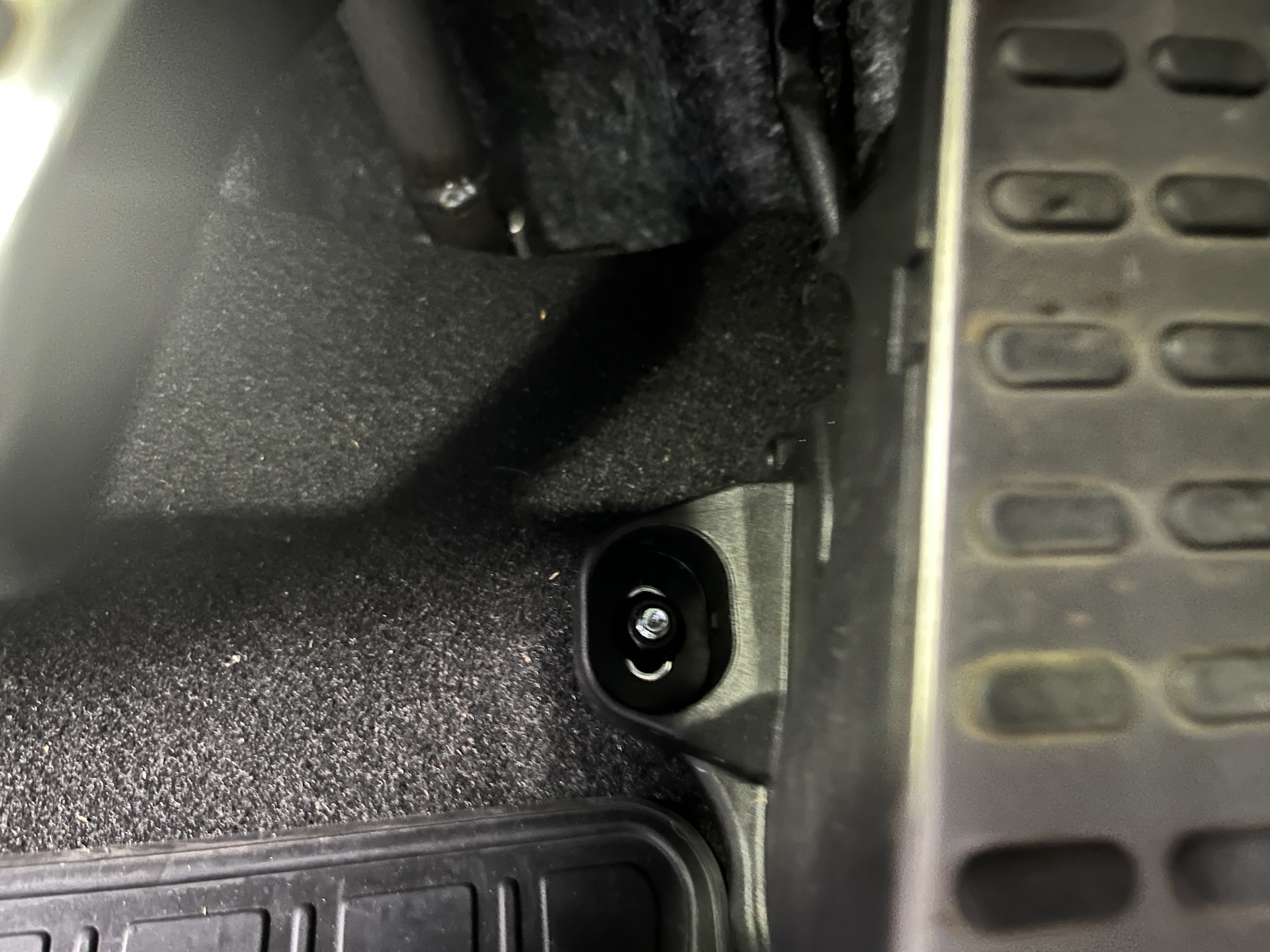 Мелочи жизни — KIA Sorento (3G), 2,2 л, 2019 года | своими руками | DRIVE2