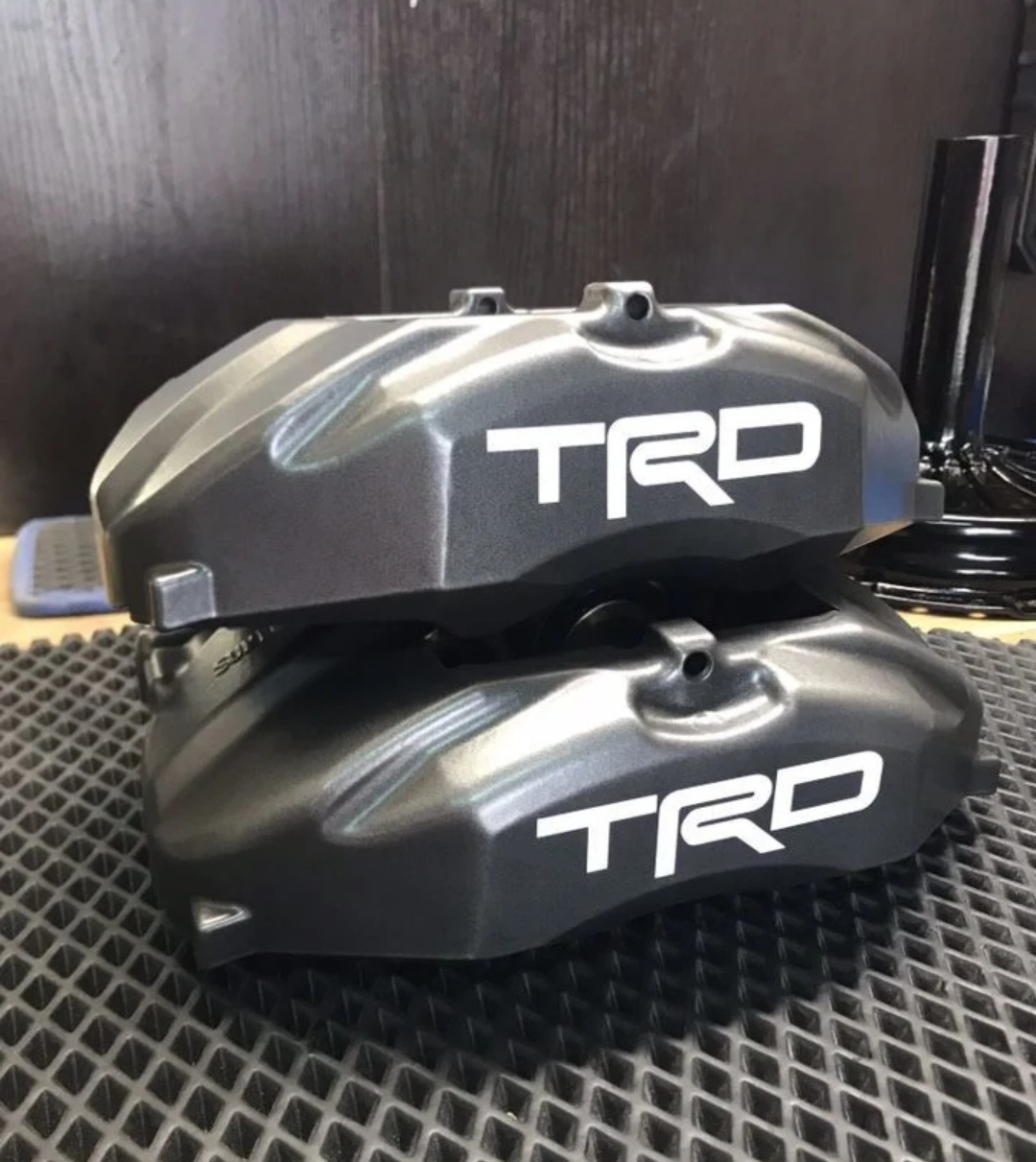 Тормоза. 296 на 334. Предыстория… — Toyota RAV4 (III), 2,4 л, 2011 года ...