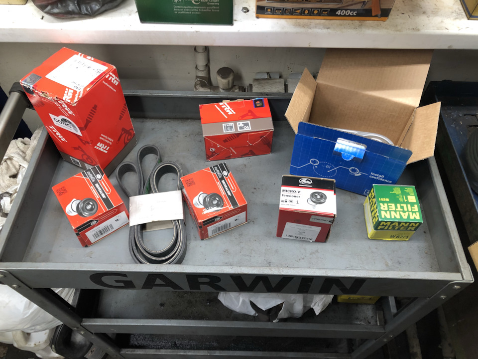 Замена роликов и приводного ремня. — Infiniti G37, 3,7 л, 2010 года ...