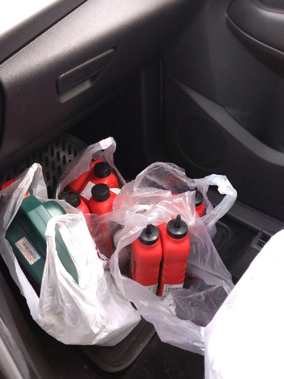 Замена сальника переднего правого привода (редуктора) — Ford Kuga (2G ...