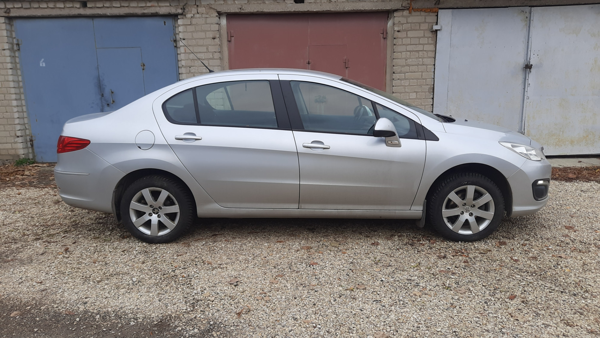 Сезонная смена шин ноябрь 2024 — Peugeot 408 (1G), 1,6 л, 2017 года | плановое ТО | DRIVE2