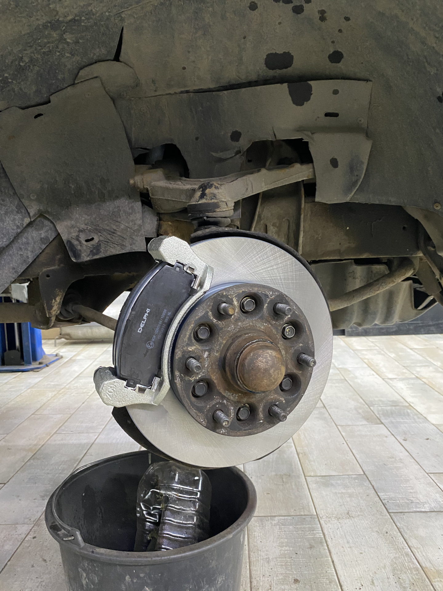 Тормоза — Toyota Grand HiAce, 2,4 л, 1999 года | расходники | DRIVE2