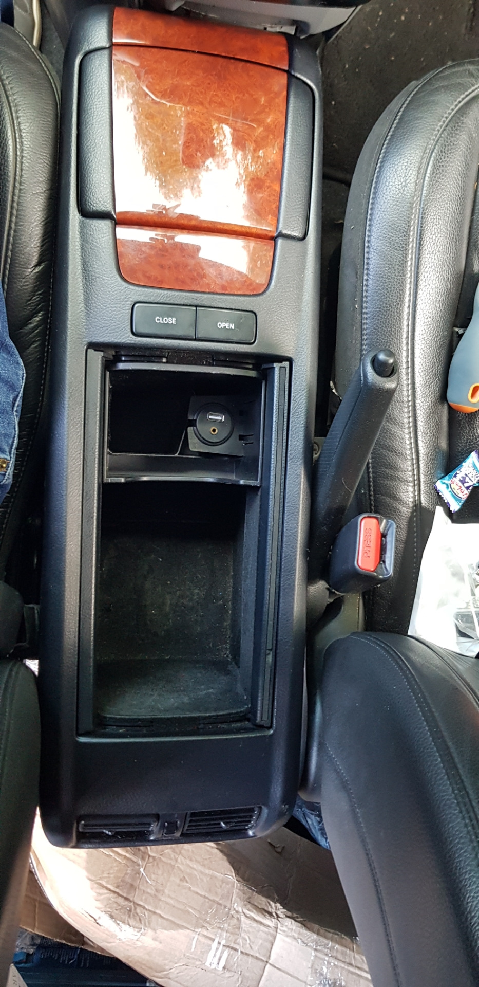 AUX +USB в подлокотник Lexus — Nissan NV200, 1,6 л, 2015 года ...