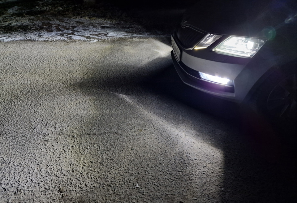 Замена ламп в ПТФ на светодиоды — Skoda Octavia A7 Mk3, 1,8 л, 2019 ...